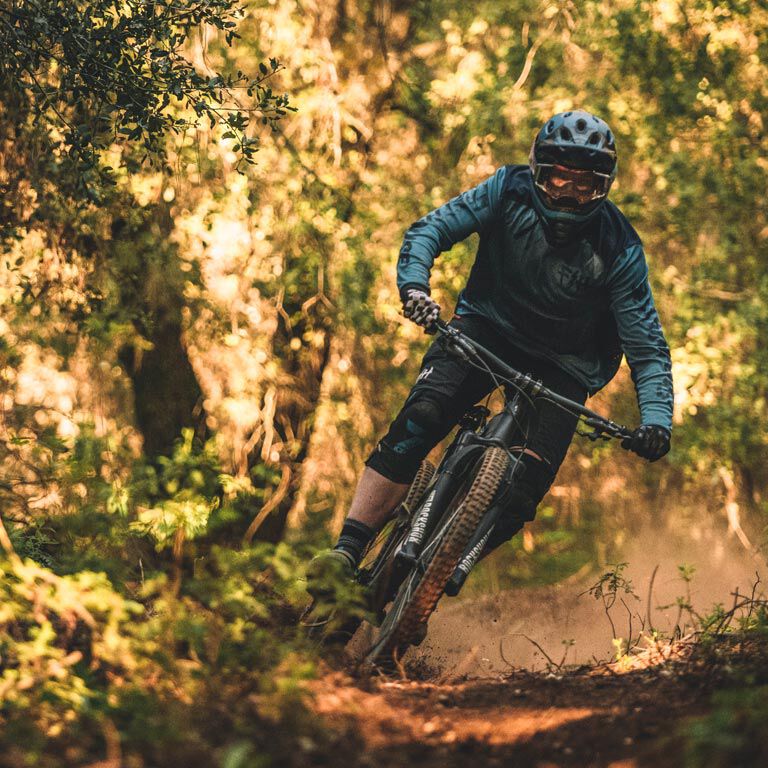 Bell Helmets® Deutschland – Offizielle Website | Motorrad- und Fahrradhelme